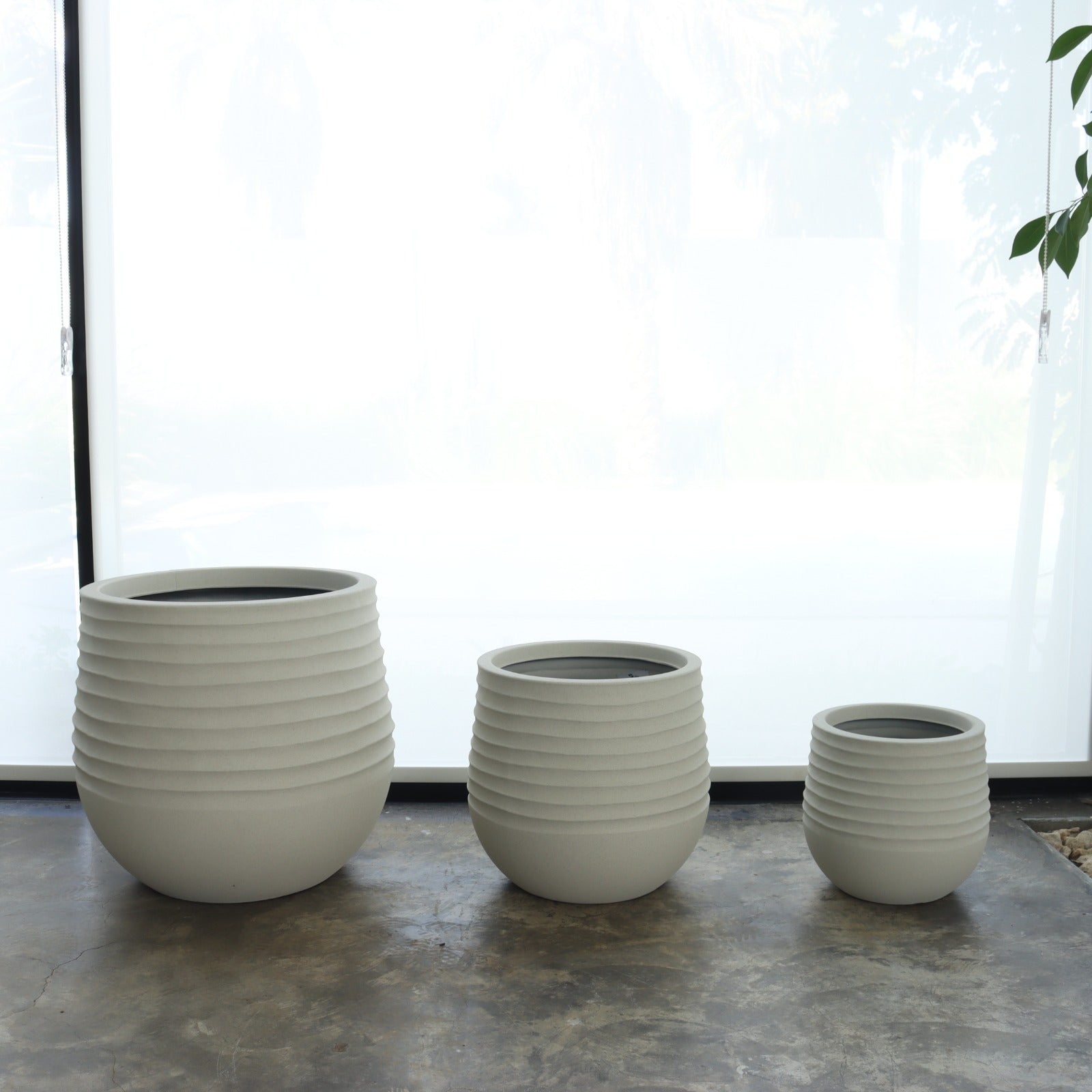 Standard Striped Pot (Chalk Beige) – Wroud Nursery